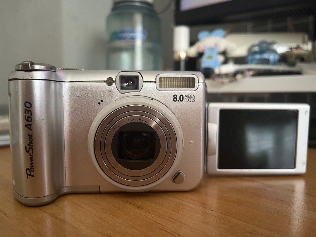 Canon Powershot A640 Duo flip screen, Photography, Cameras on Carousell