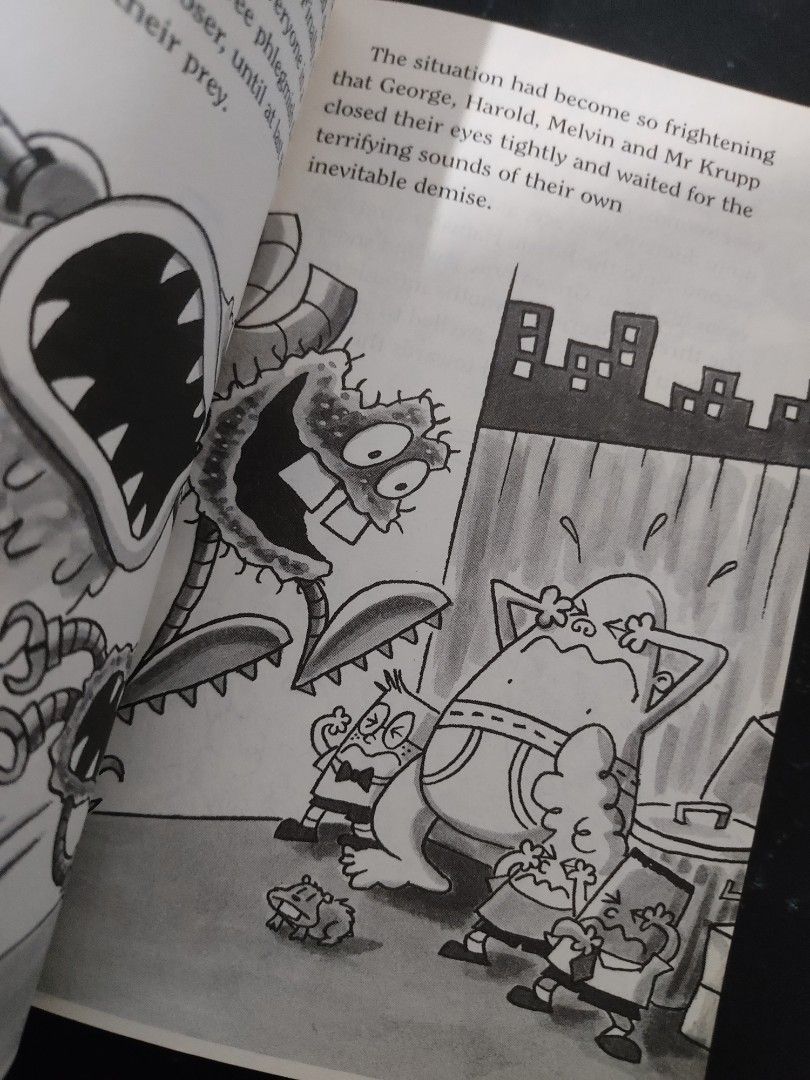 Captain Underpants Book Part 1 & 2 / Book 6, 7 (Bundle), Hobbies & Toys ...