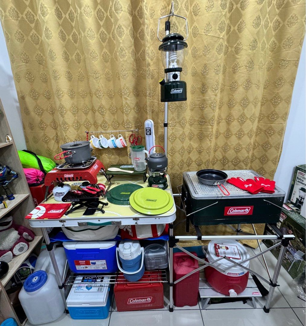 Coleman kitchen table, Sports Equipment, Hiking & Camping on Carousell