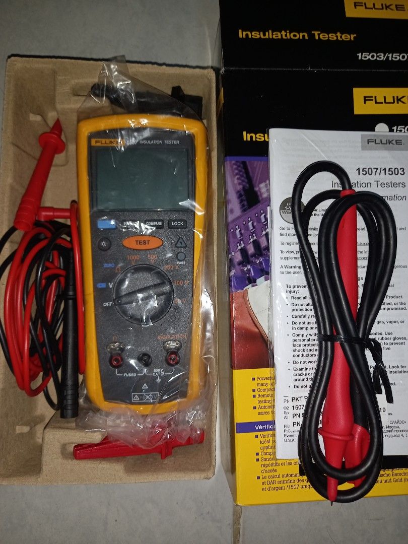 FLUKE 1507 INSULATION TESTER, Commercial & Industrial, Industrial ...