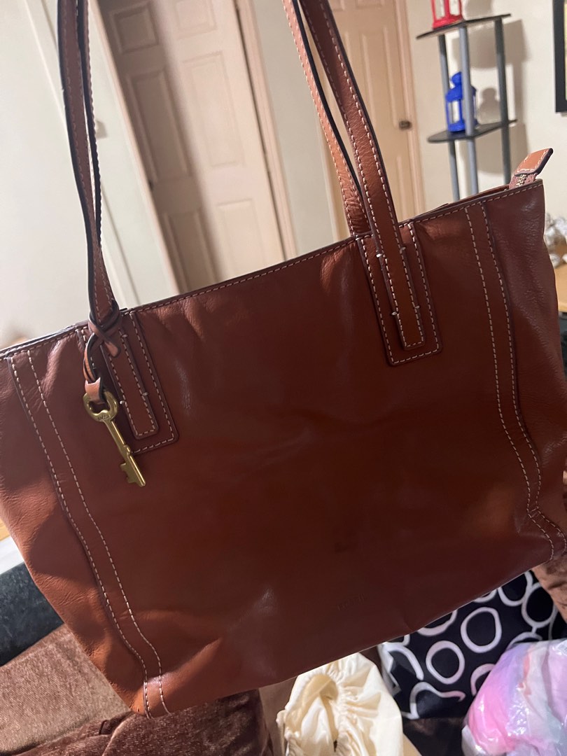 Fossil Leather Tote Bag, Women's Fashion, Bags & Wallets, Tote Bags on ...