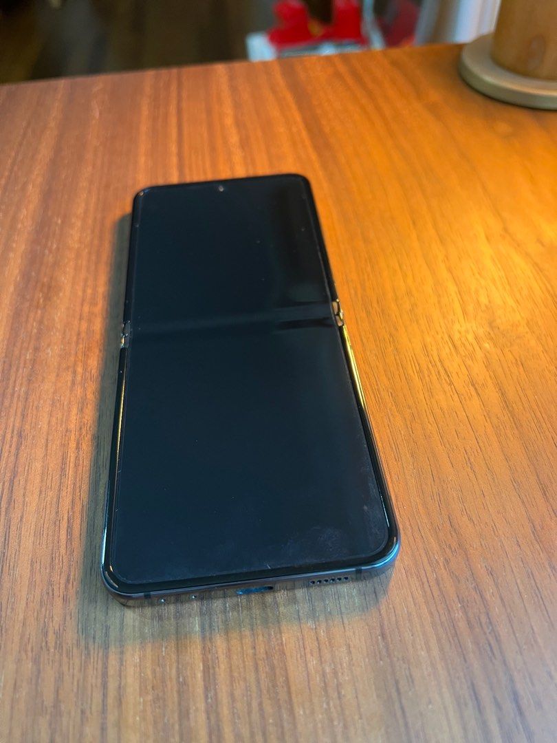Galaxy Z Flip 5 Grey 512GB, Mobile Phones & Gadgets, Mobile Phones ...