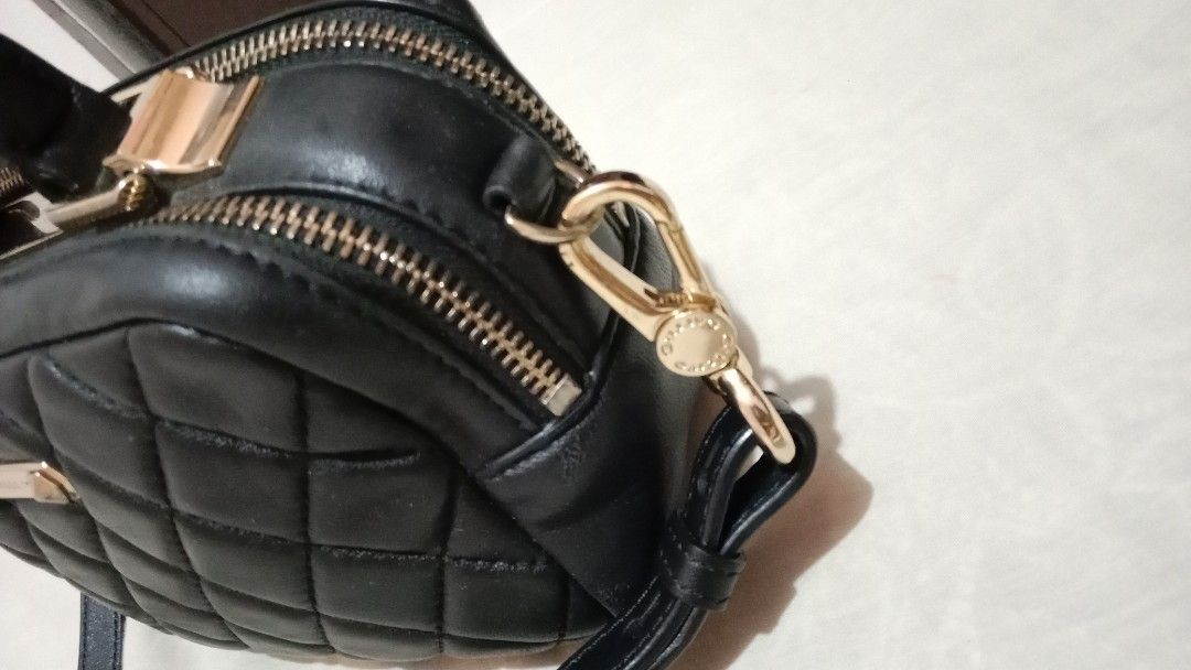 Gillivo quilted, Luxury, Bags & Wallets on Carousell