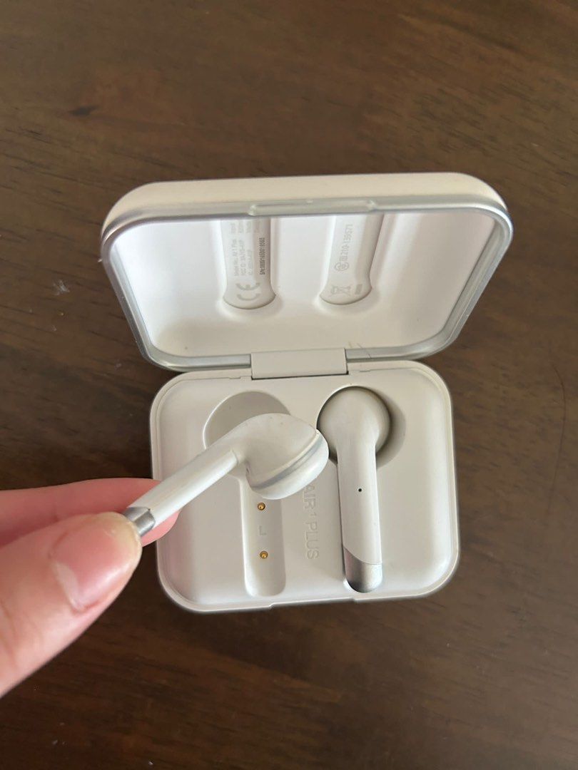 Happy plug air1 plus, Audio, Earphones on Carousell