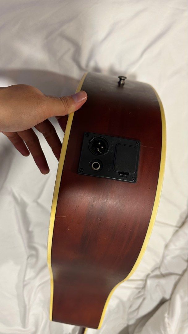 Junner Acoustic Guitar DM05C, Hobbies & Toys, Music & Media, Musical ...