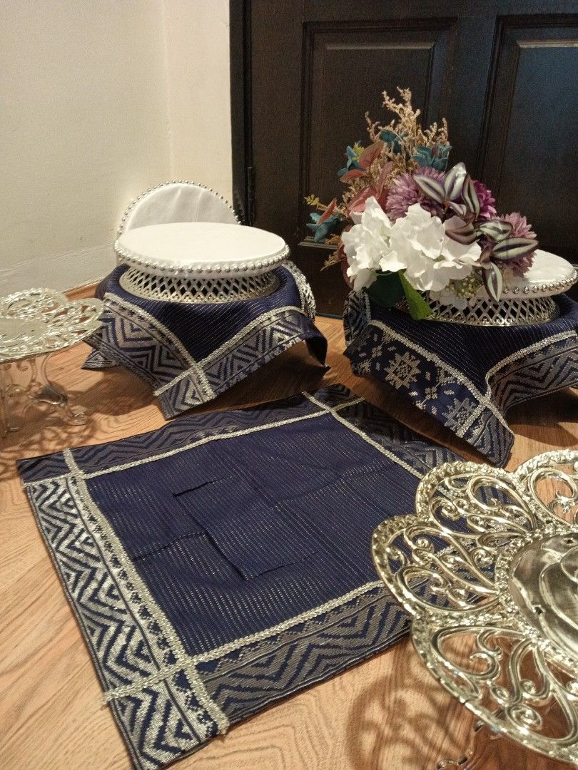 SEWA Alas / Lapik Songket Dulang Hantaran, Hobbies & Toys, Stationery ...