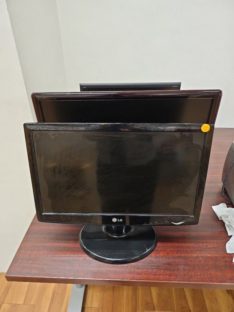 LG monitor, Computers & Tech, Desktops on Carousell