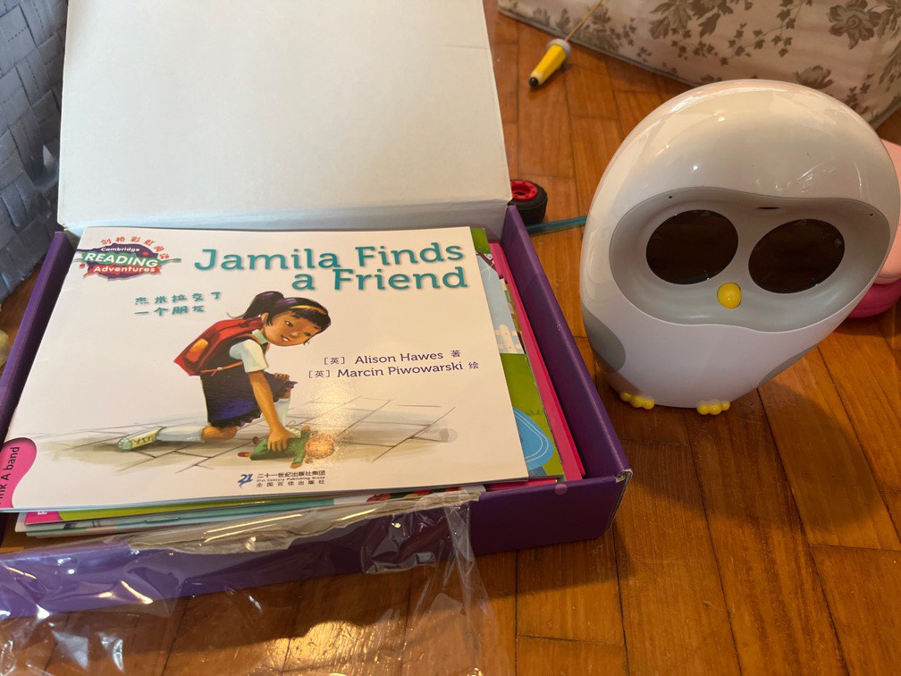 Luka reading robot with books, Babies & Kids, Infant Playtime on Carousell