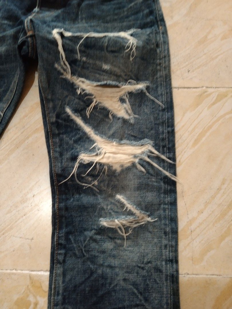 MasterCraft Union Ripped Jeans, Men's Fashion, Bottoms, Jeans on Carousell
