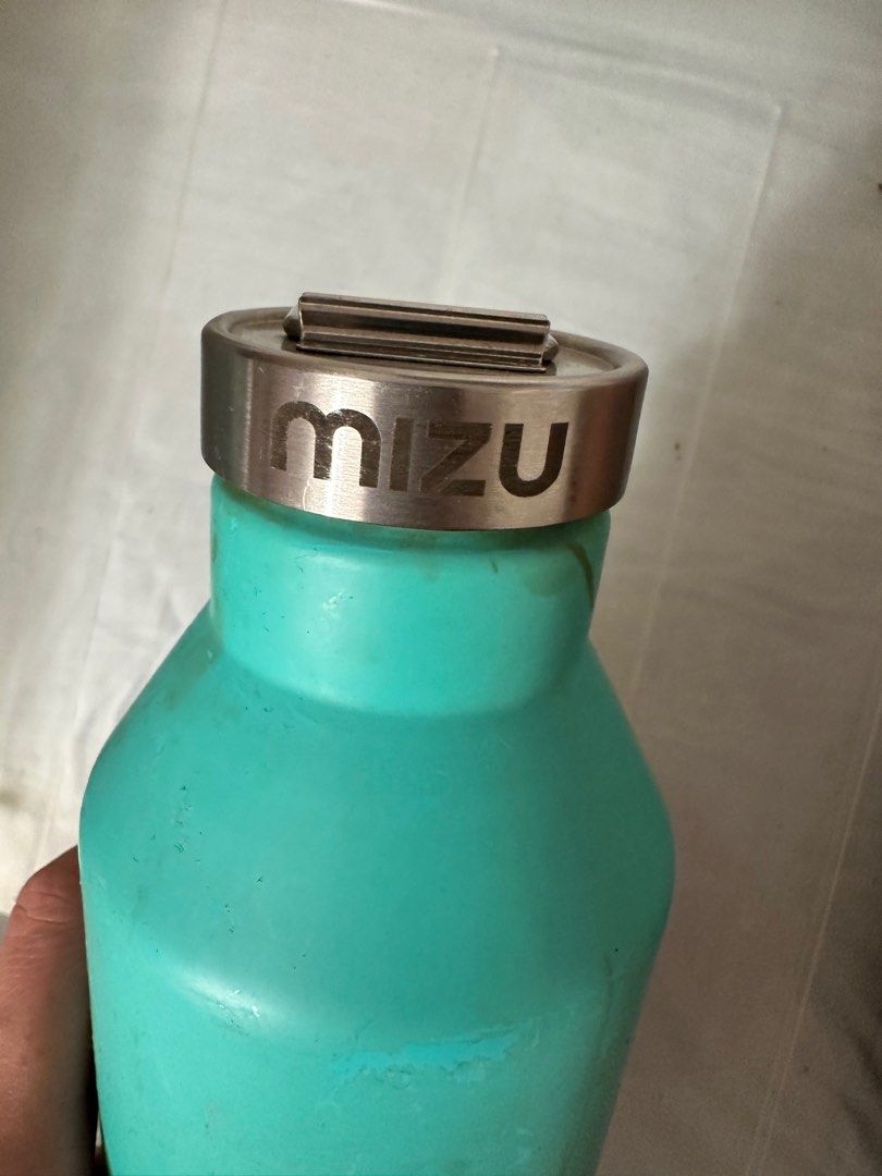 Mizu thermo bottle, 傢俬＆家居, 廚具和餐具, 廚水杯、水壺 - Carousell