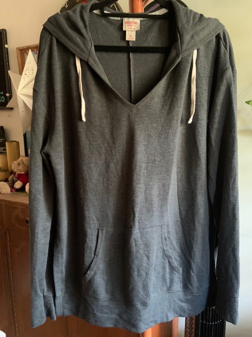 MOSSIMO Hoodie, Men's Fashion, Coats, Jackets and Outerwear on Carousell