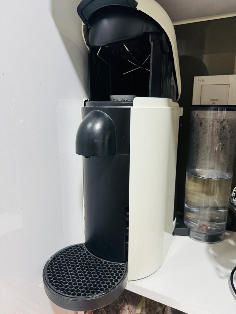 Nespresso Coffee Machine Vertuo White with Box VertuoPlus, TV & Home ...