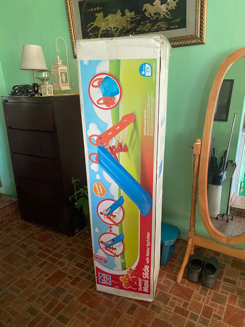 Qwikfold 66cm Maxi Slide With With Added Sprinkler Fun, Hobbies & Toys ...