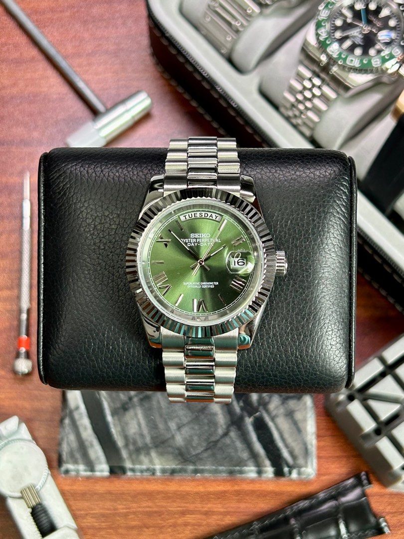 Seiko Day Date Rolex Mod in Green Dial, Men's Fashion, Watches ...
