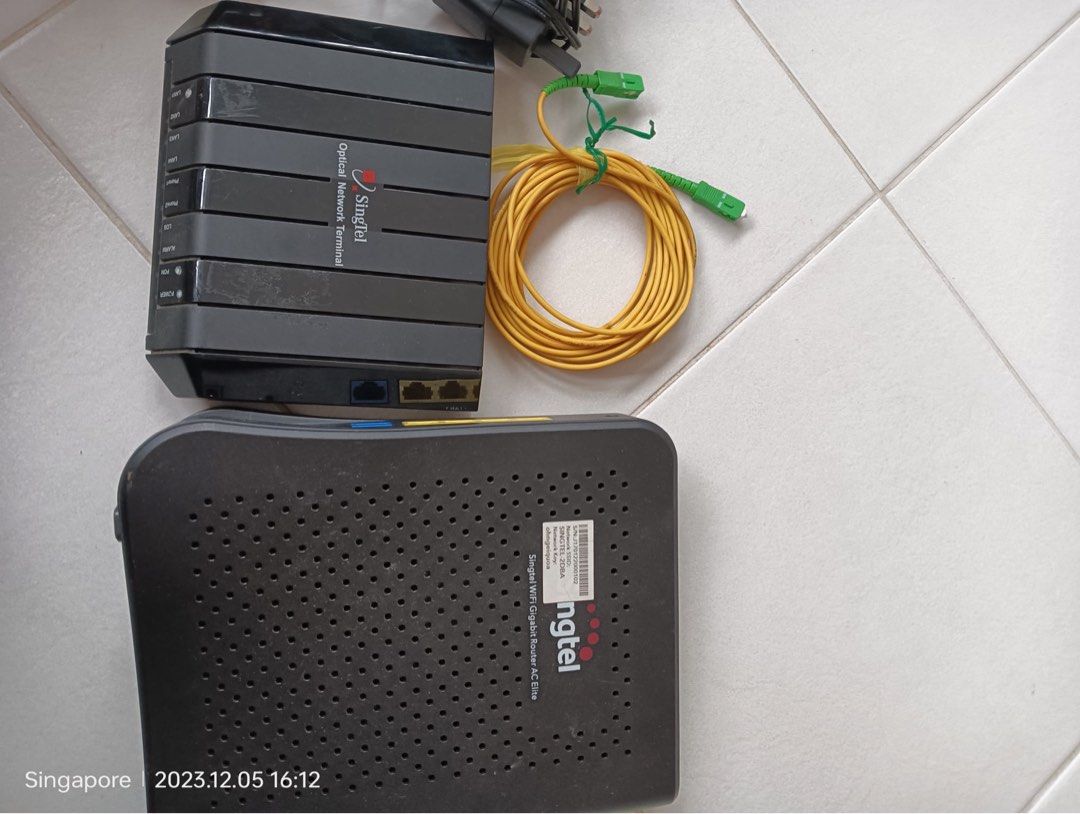 Singtel WiFi Router, Computers & Tech, Office & Business Technology on ...