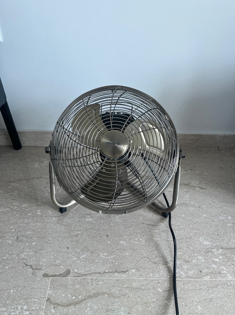 Small metal fan with stand, Furniture & Home Living, Lighting & Fans ...