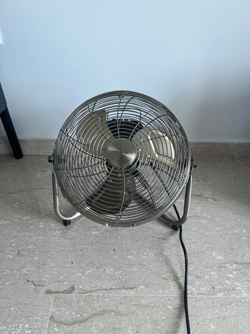 Small metal fan with stand, Furniture & Home Living, Lighting & Fans ...
