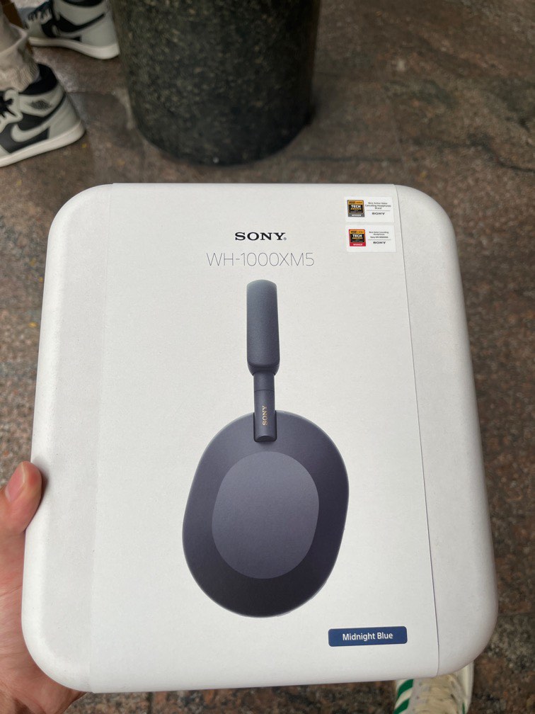 Sony XM5 midnight blue, Audio, Headphones & Headsets on Carousell