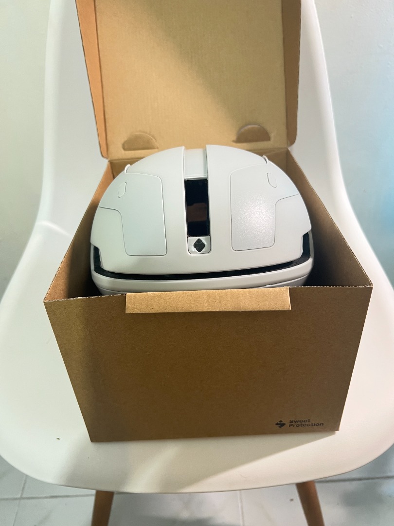 Sweet Protection Falconer Aero 2Vi Mips Helmet (SM), Sports Equipment ...