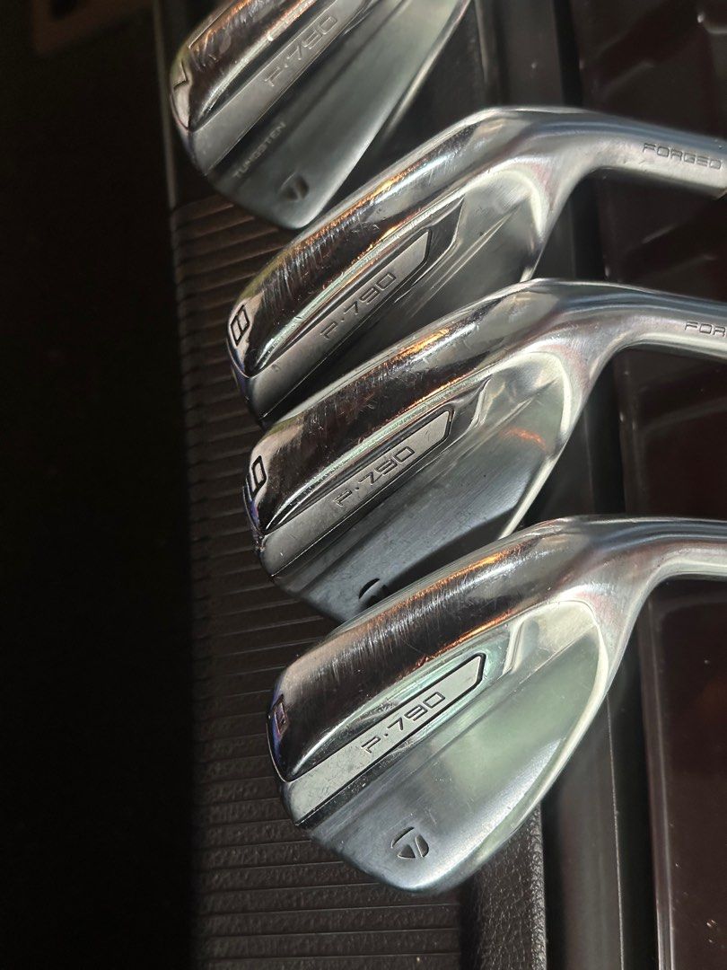 Taylormade P790 Golf iron set (4-P) + NSPro 850 Regular flex, Sports ...