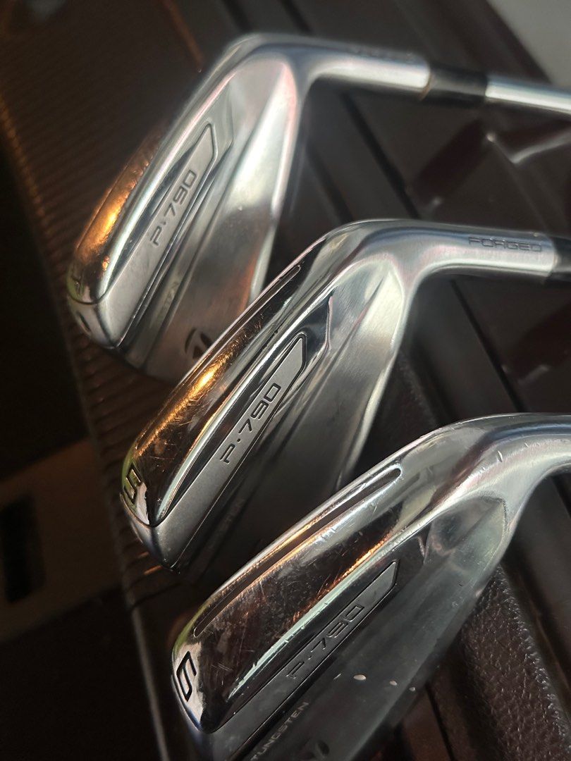 Taylormade P790 Golf iron set (4-P) + NSPro 850 Regular flex, Sports ...