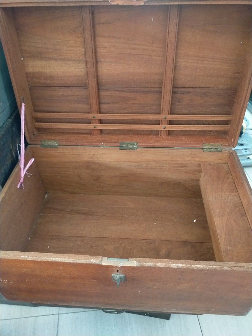 Antique/ vintage Treasure chest from sunken ship., Hobbies & Toys ...