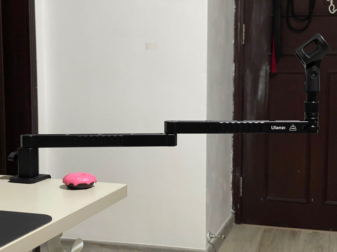ULANZI LS26 Low Profile Microphone Arm, Audio, Microphones on Carousell