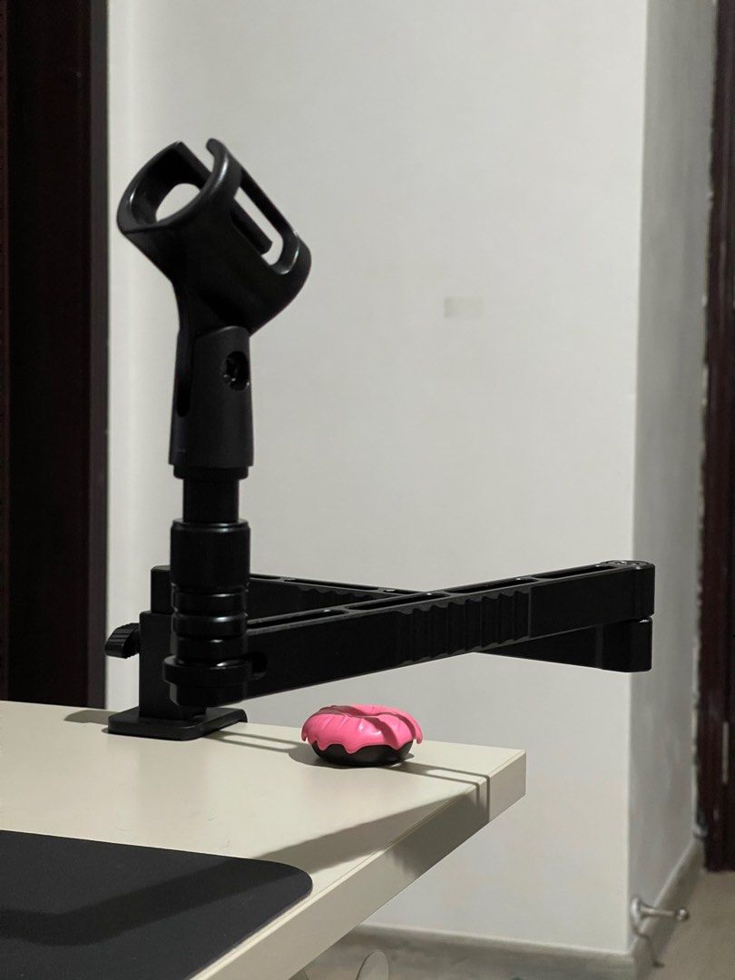 ULANZI LS26 Low Profile Microphone Arm, Audio, Microphones on Carousell