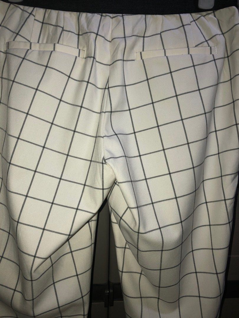 Uniqlo Grid EZY Ankle Pants, Women's Fashion, Bottoms, Other Bottoms on ...