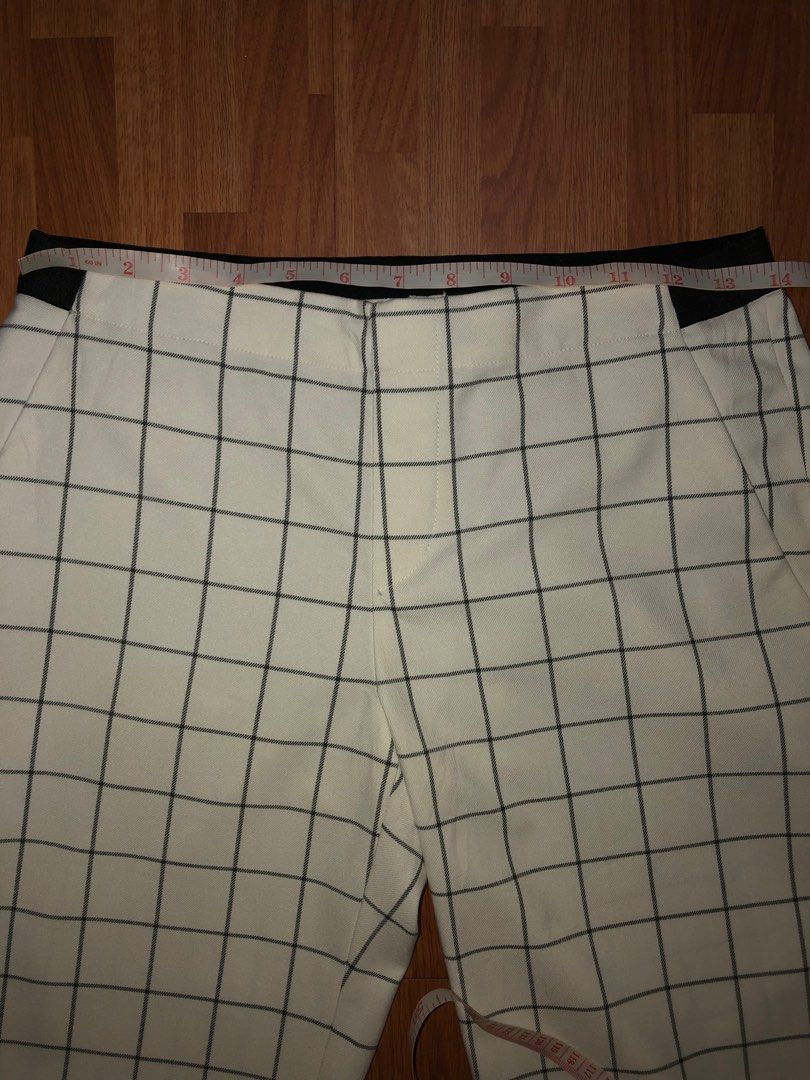 Uniqlo Grid EZY Ankle Pants, Women's Fashion, Bottoms, Other Bottoms on ...