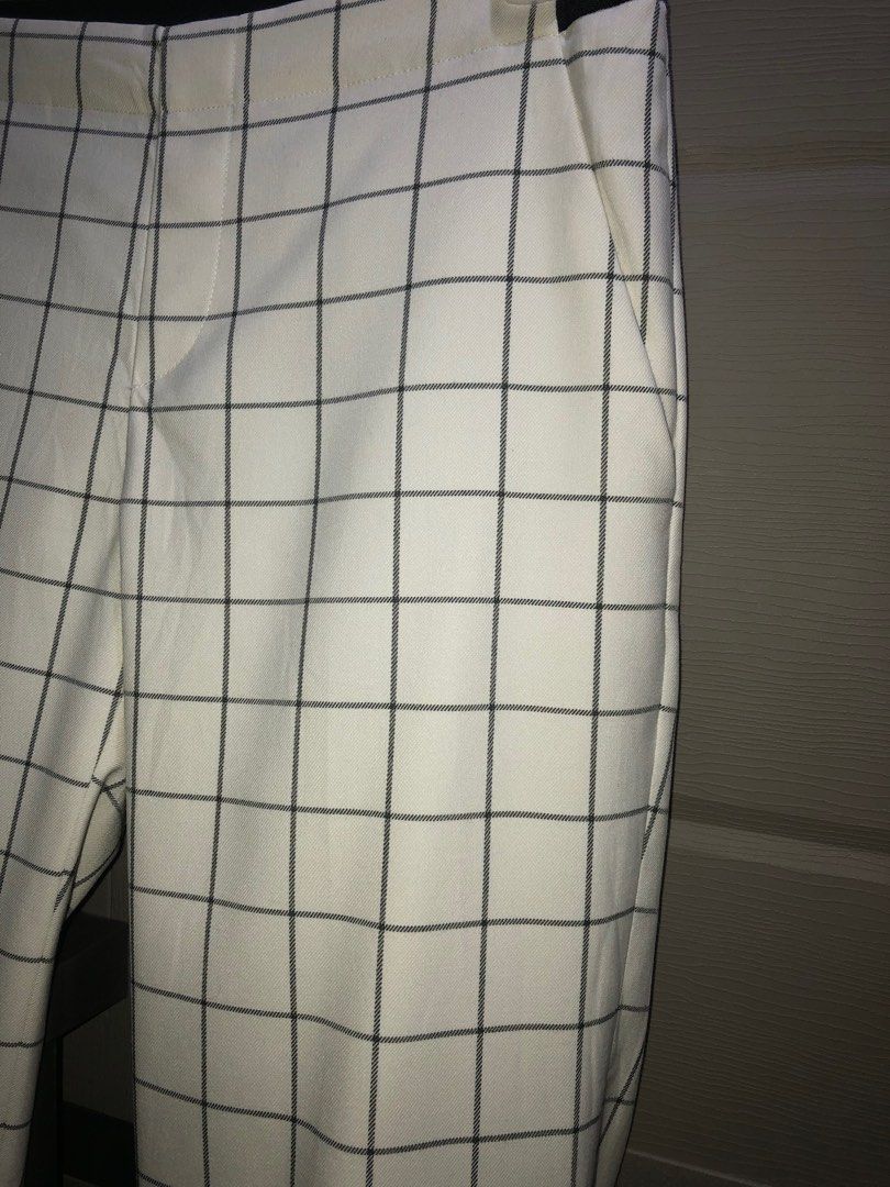 Uniqlo Grid EZY Ankle Pants, Women's Fashion, Bottoms, Other Bottoms on ...