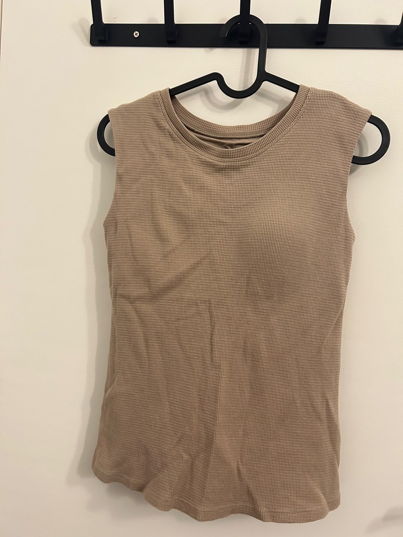 Uniqlo inner wear with padded bra, Women's Fashion, New Undergarments ...