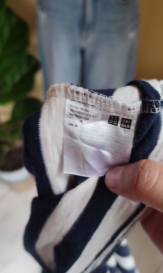 Uniqlo Slab Border Shirt, Women's Fashion, Tops, Shirts on Carousell