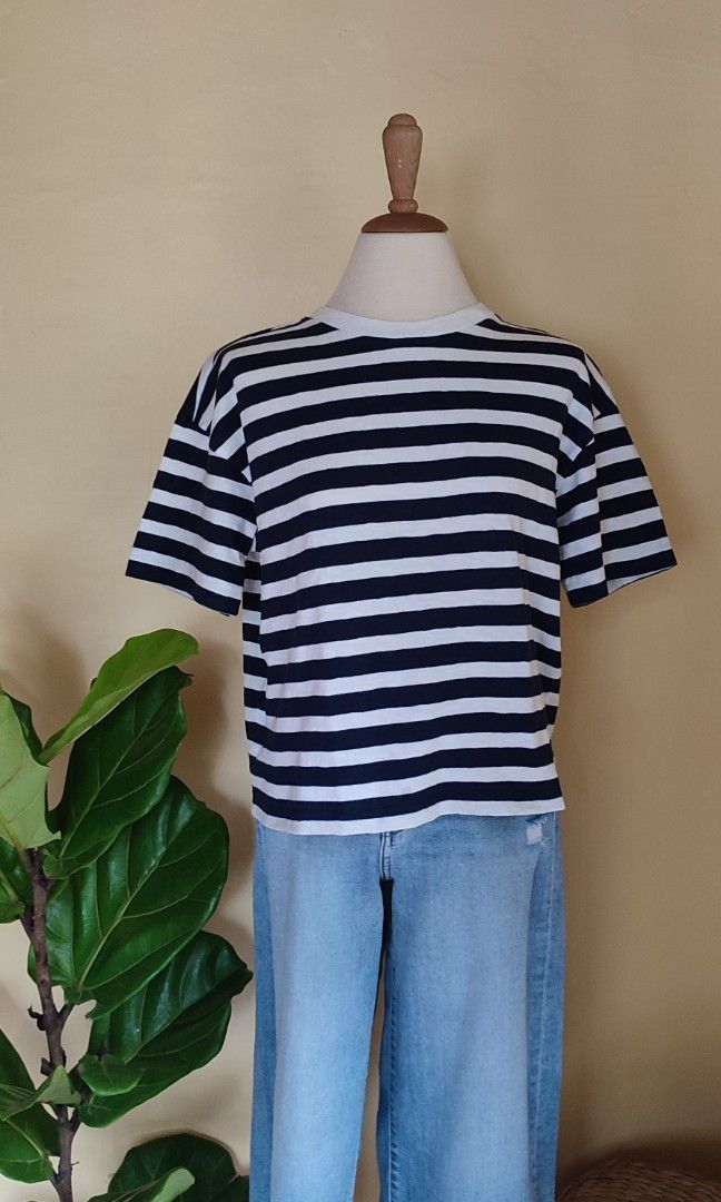Uniqlo Slab Border Shirt, Women's Fashion, Tops, Shirts on Carousell