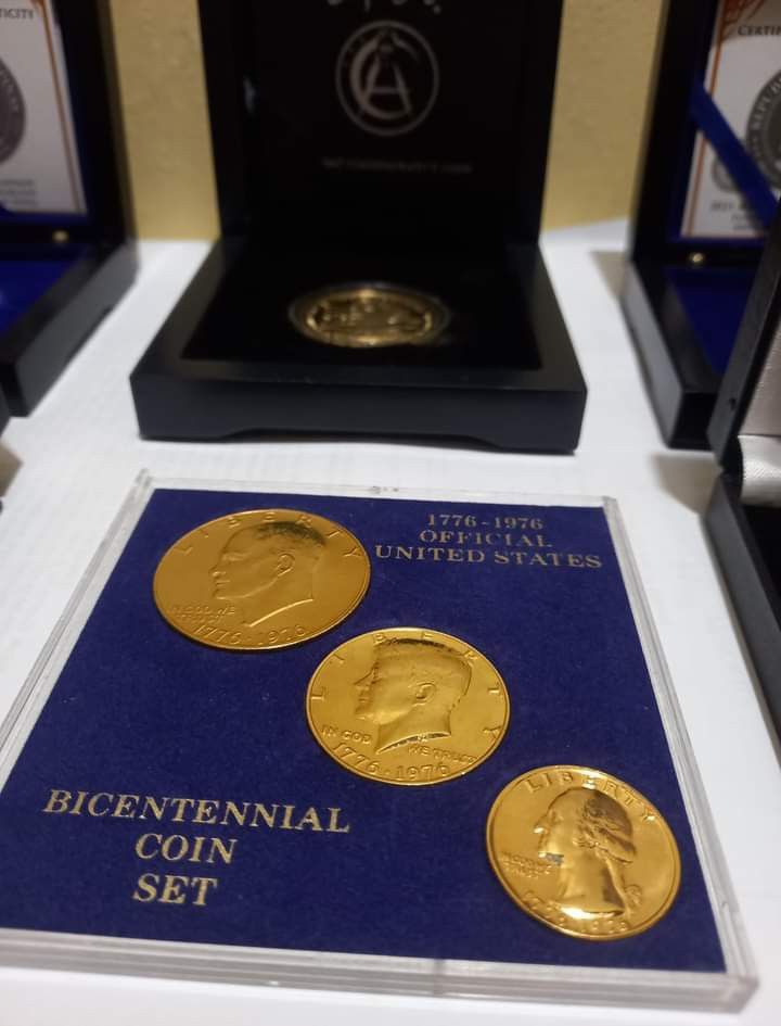 US Bicentennial coin set, Hobbies & Toys, Memorabilia & Collectibles ...