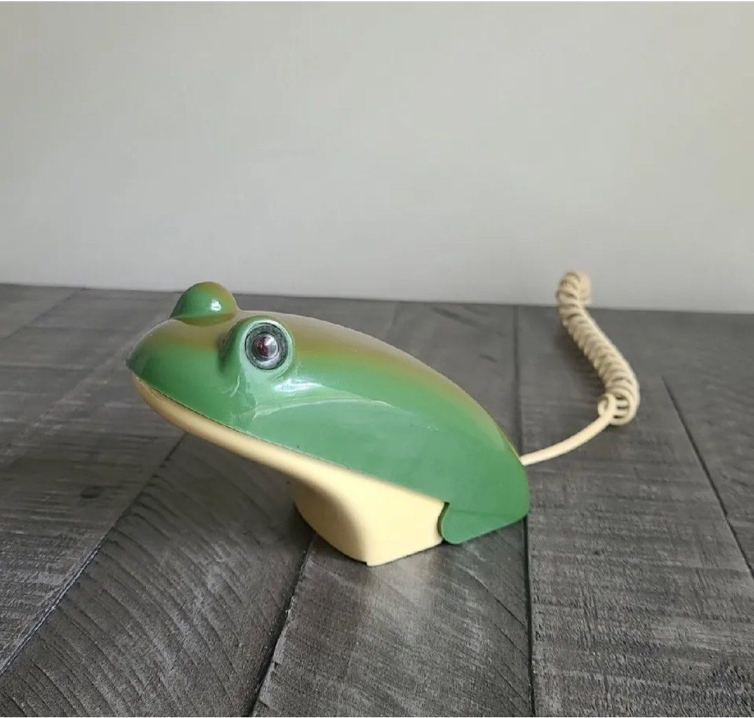 Vintage Frog Flip Phone Crusader David Craft, Hobbies & Toys ...