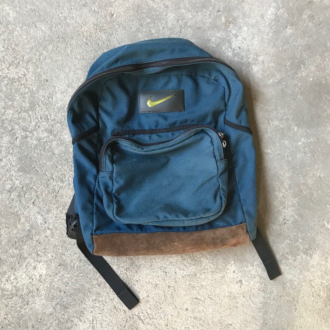 Vintage Nike Backpack, Men's Fashion, Bags, Backpacks on Carousell