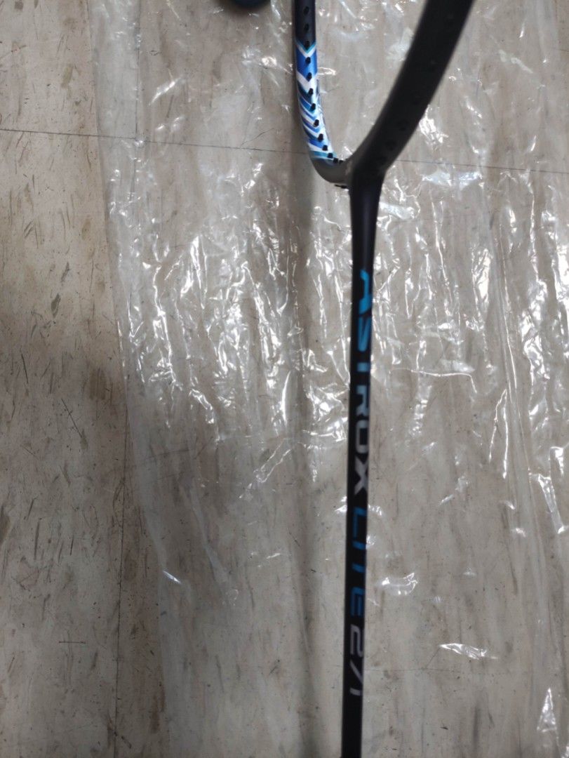 Yonex Astrox Lite 27i Badminton racket New Year offer, Sports Equipment ...