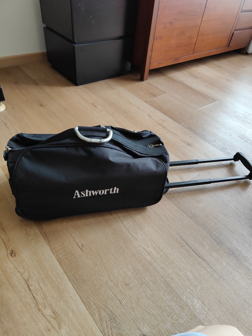 21 inches Luggage with trolley and handler, Hobbies & Toys, Travel ...