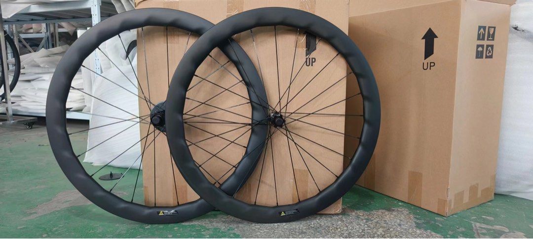 700c wave carbon wheels |Zipp PWC wavy alike wheelset, Sports Equipment ...