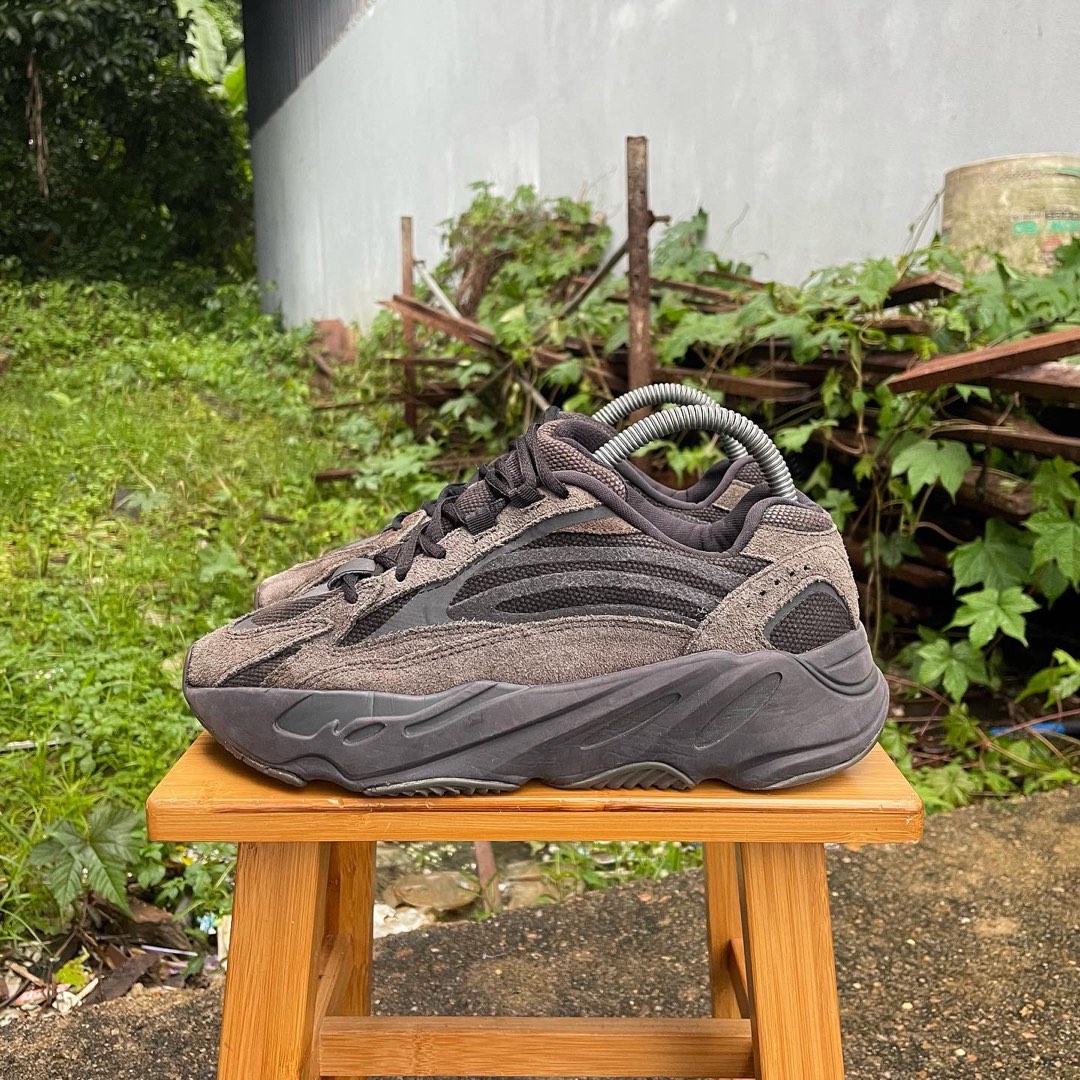 Adidas Yeezy 7OO v2 (6UK 24.5cm) - RM9O, Men's Fashion, Footwear ...