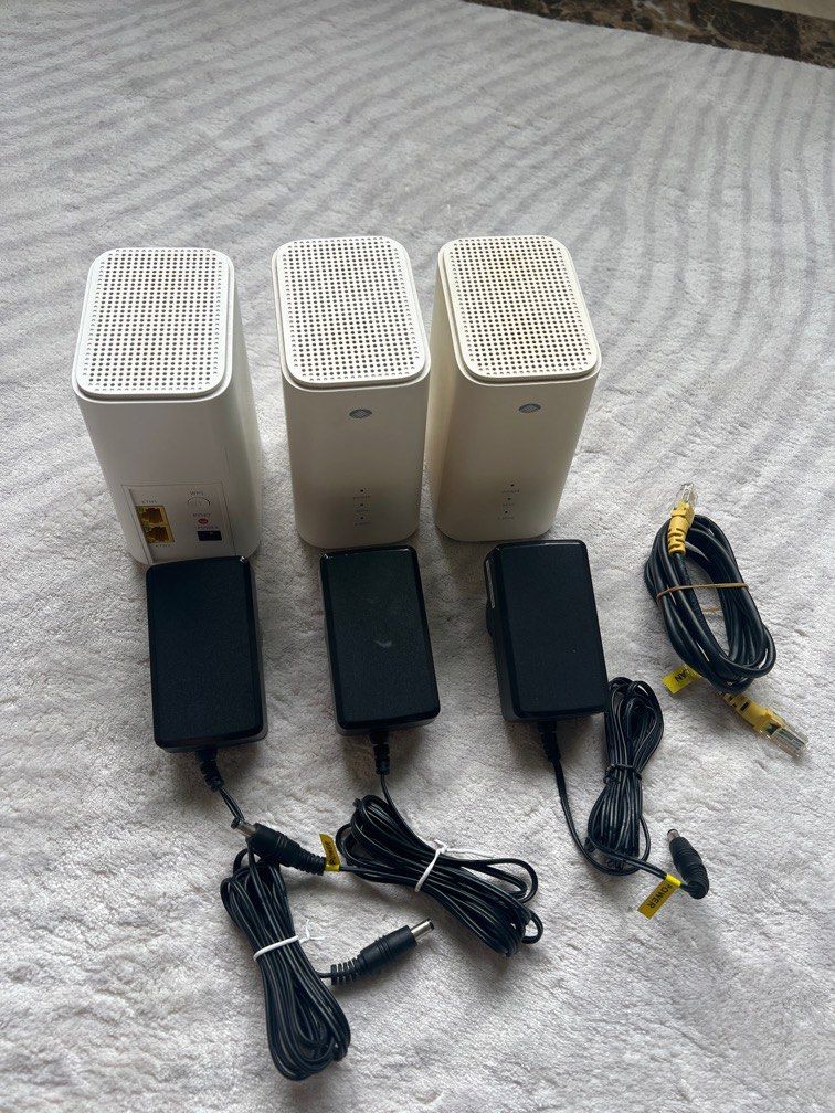 Askey AP5100W-D171 Mesh router, TV & Home Appliances, Other Home ...