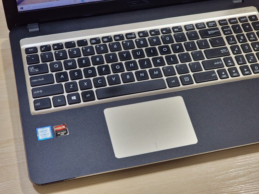 ASUS SonicMaster X540UPR i7-8Th Gen 8Gb Ram 128Gb SSD AMD Radeon HD ...