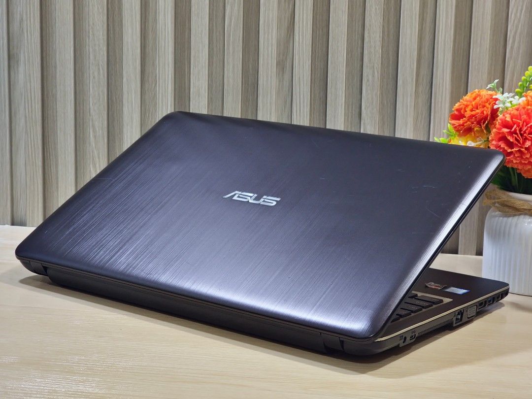 ASUS SonicMaster X540UPR i7-8Th Gen 8Gb Ram 128Gb SSD AMD Radeon HD ...