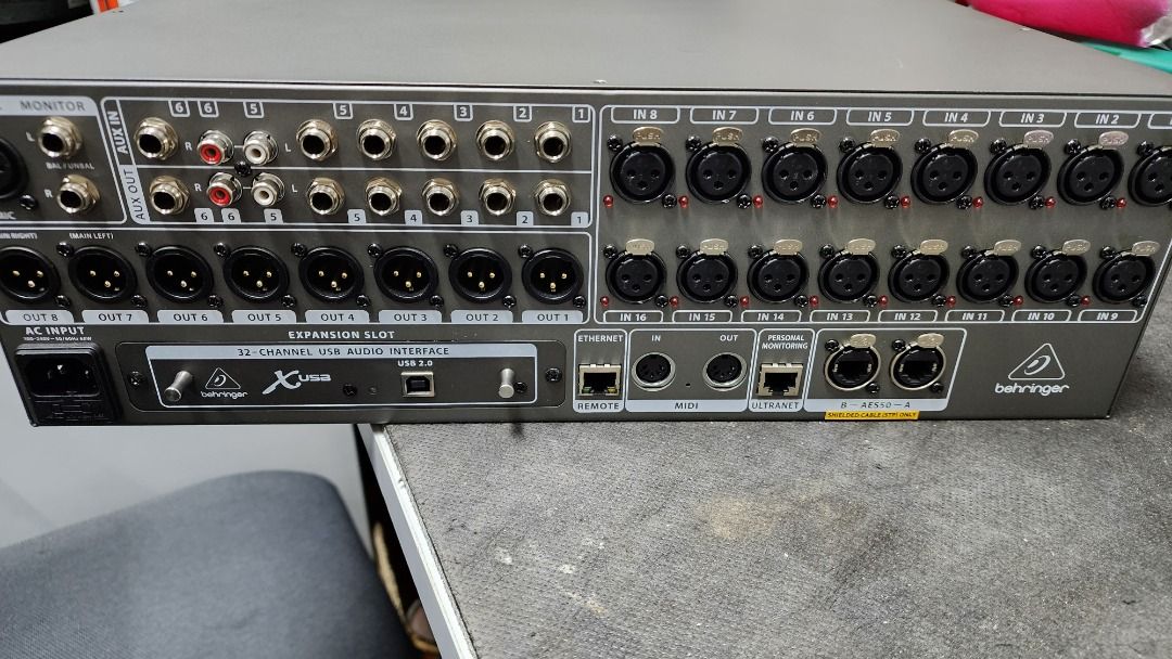 Behringer X32 RACK: 40-Input, 25-Bus Digital Rack Mixer with 16 ...