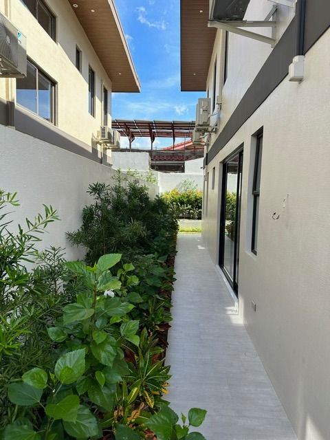 BNEW Modern Designed Two Storey House for Sale in BF Homes, Paranaque ...