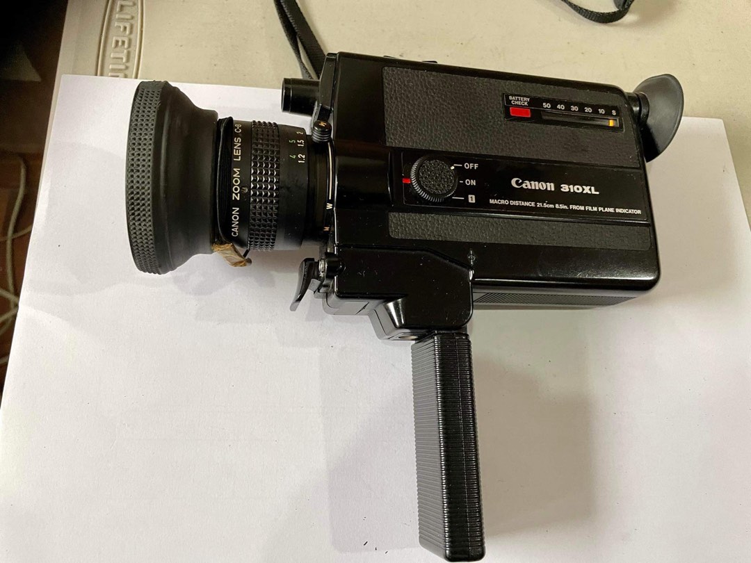 Canon 310XL Super 8 Vintage Movie Camera, Photography, Cameras on Carousell