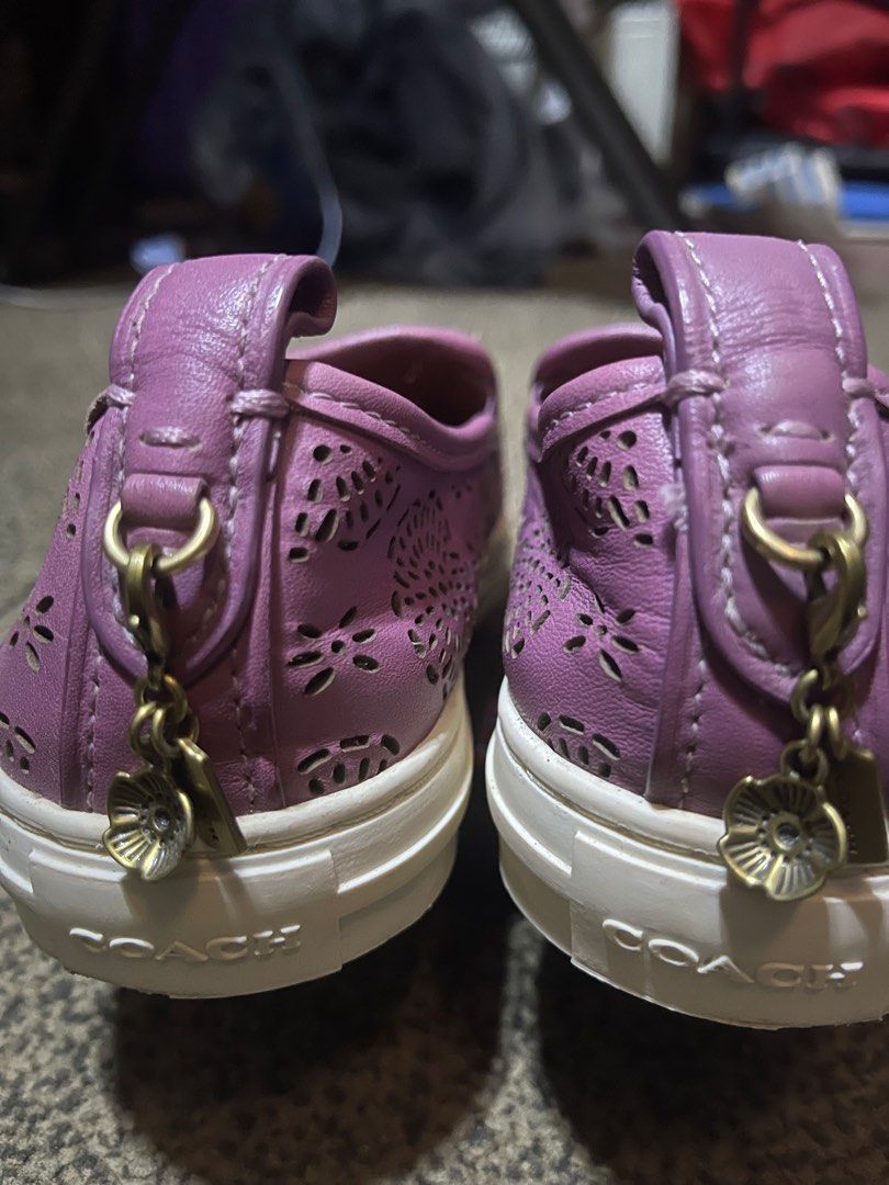 Coach Cut out tea rose, Women's Fashion, Footwear, Sneakers on Carousell