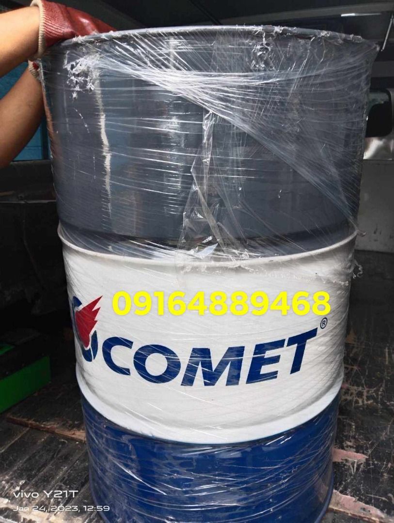 comet concrete form oil, Commercial & Industrial, Construction Tools ...