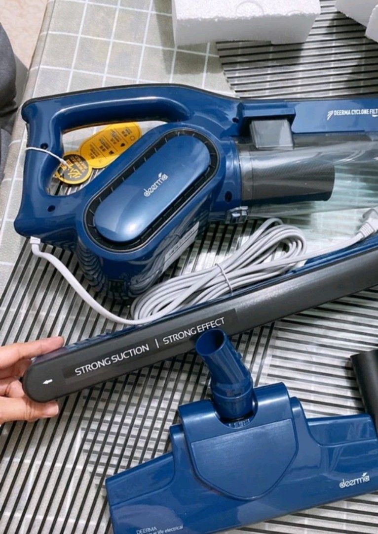DEERMA DX810 Handheld vacuum, Furniture & Home Living, Cleaning ...